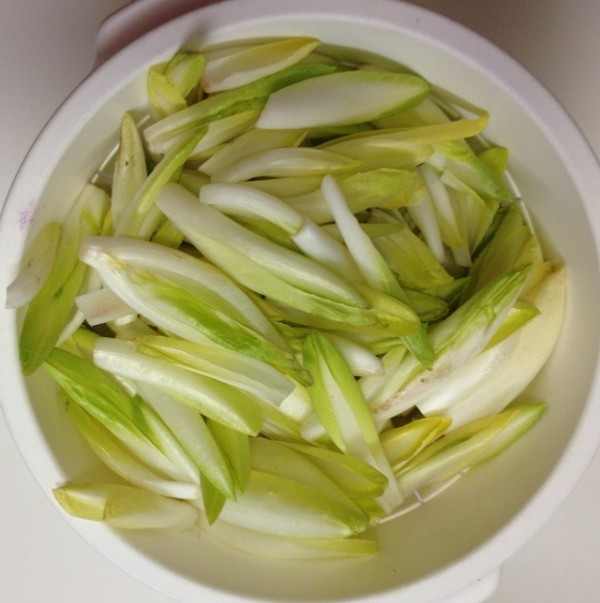 Une recette simple de la soupe aux chicons – Simplement Nature